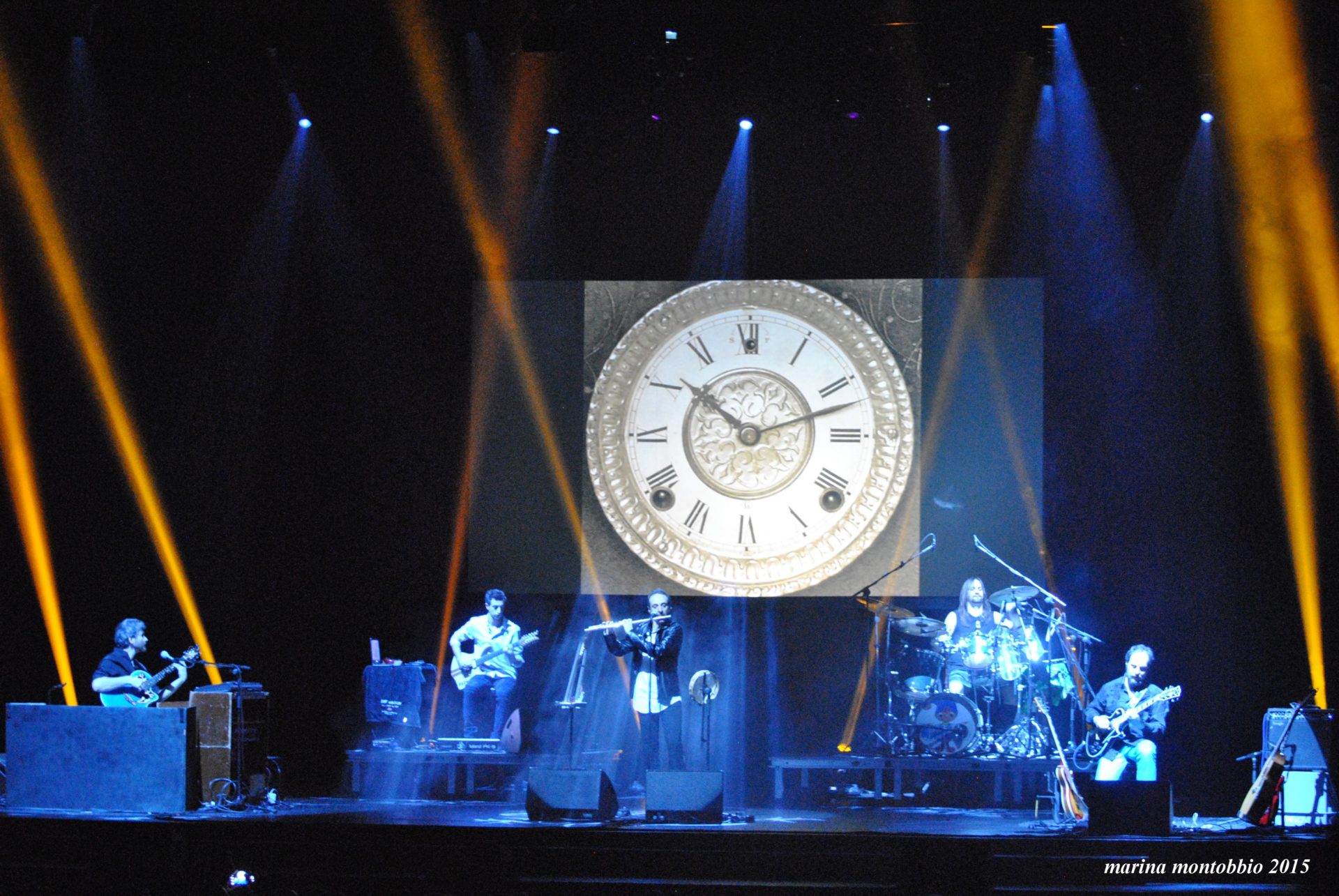 The Watch Play Backstage - Mundell Music