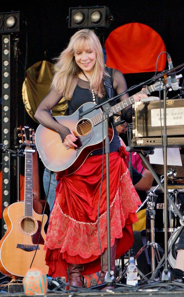 Charlie Dore Plays Kinross 2017 - Mundell Music