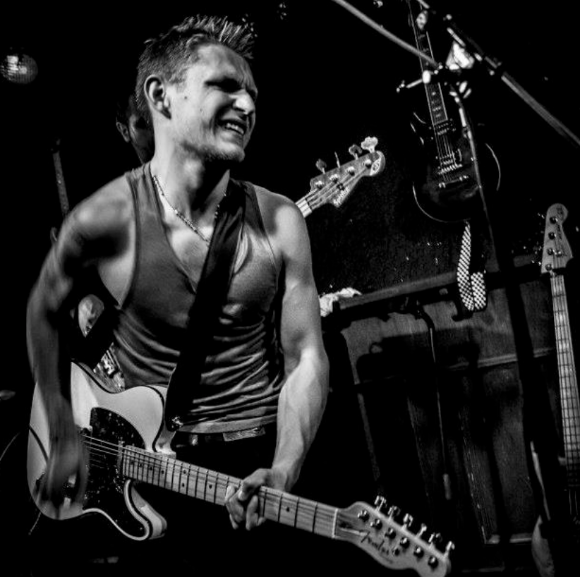 Ben Poole Plays Backstage December 2018 - Mundell Music